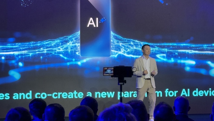 Honor CEO unveils AI-focused 'Alpha Strategy' and commits $10 billion investment at MWC 2025 ...