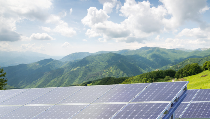 光伏板块强势发力，光伏30ETF(560980)上涨2.59%|界面新闻