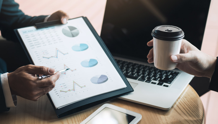 ALT涨33%，纳指生物科技ETF(513290)连续9日获净申购，基金份额创新高|界面新闻