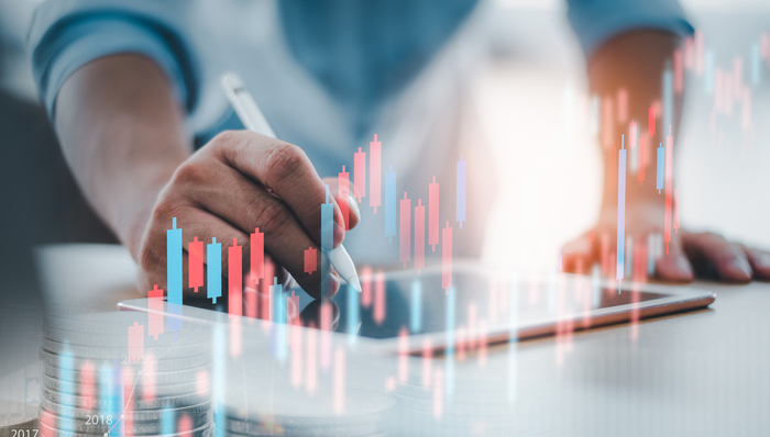 2024年前5月中国新能源乘用车出口同比+14%至56万台，自主品牌保持强劲出口表现，港股通消费ETF(513960)飘绿|界面新闻