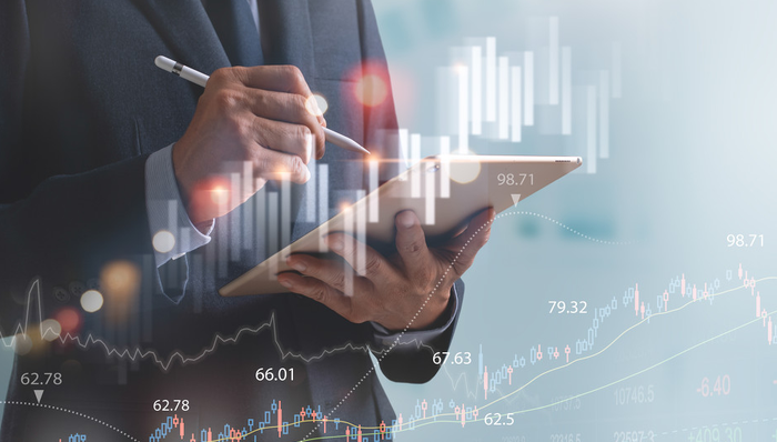 地区局势升温推高金价，行业最大黄金股ETF(517520)高开高走，龙头紫金矿业涨近4%！|界面新闻