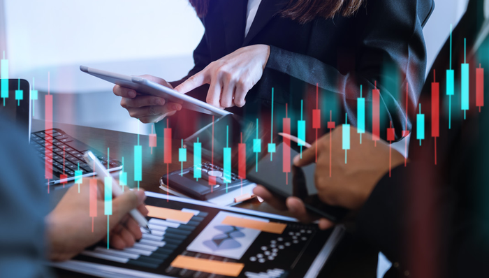 局势再添一把火，黄金ETF基金(159937)三连涨，盘中成交额超亿元|界面新闻