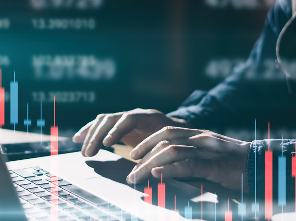 ETF资金榜 | 大数据产业ETF(516700)：净流入1085.60万元，创近1个月新高|界面新闻