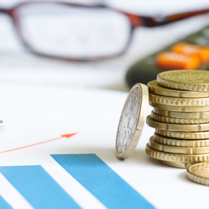 A500ETF基金(512050)成交额同类第一，单日吸金超2亿，机构预计2025年将实现5%经济增速 | 界面新闻